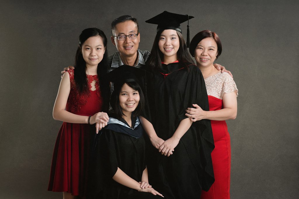 Graduation Photo Studio Petaling Jaya | Family & Convocation Portraits